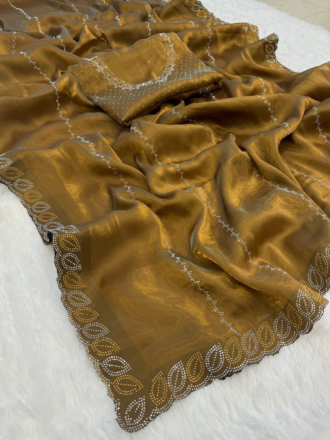 Ready to Wear Wrap in A Minute Full Stitch Pleated Hot Fix Diamond Work ...