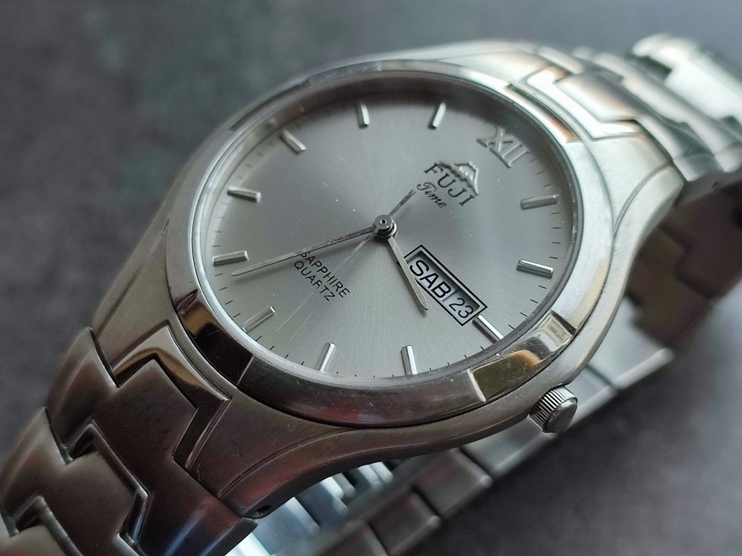 Vintage Quartz Watch FUJI TIME Day Date Water Resist 5 Bar - Etsy