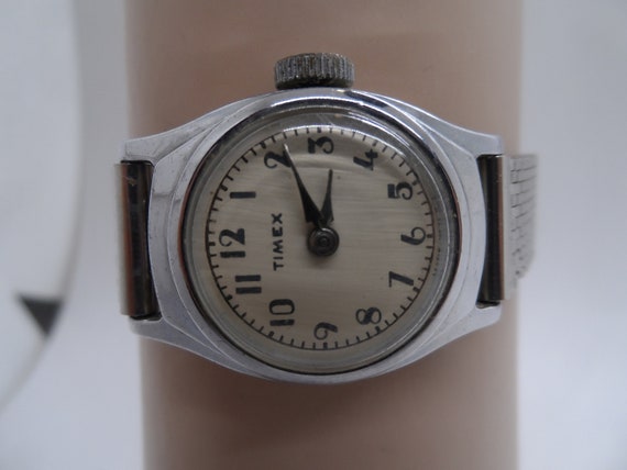 Vintage Timex 12 Hour Mechanical Movement Numeric Dia… - Gem