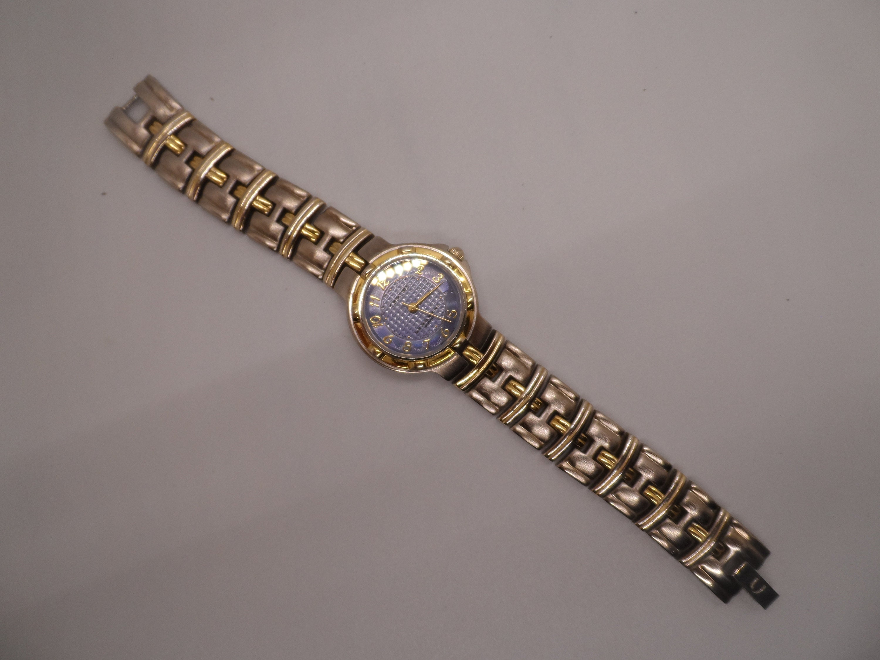 Vintage Cherokee 32 095 Ladies Watch Stainless Steel/gold Tone Accents ...