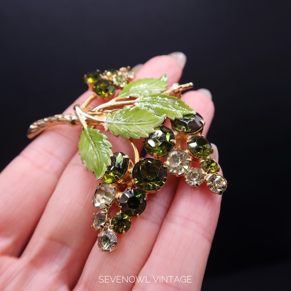 Vintage Signed Hobe 1965 Rhinestone Grape Brooch Pin - Gem