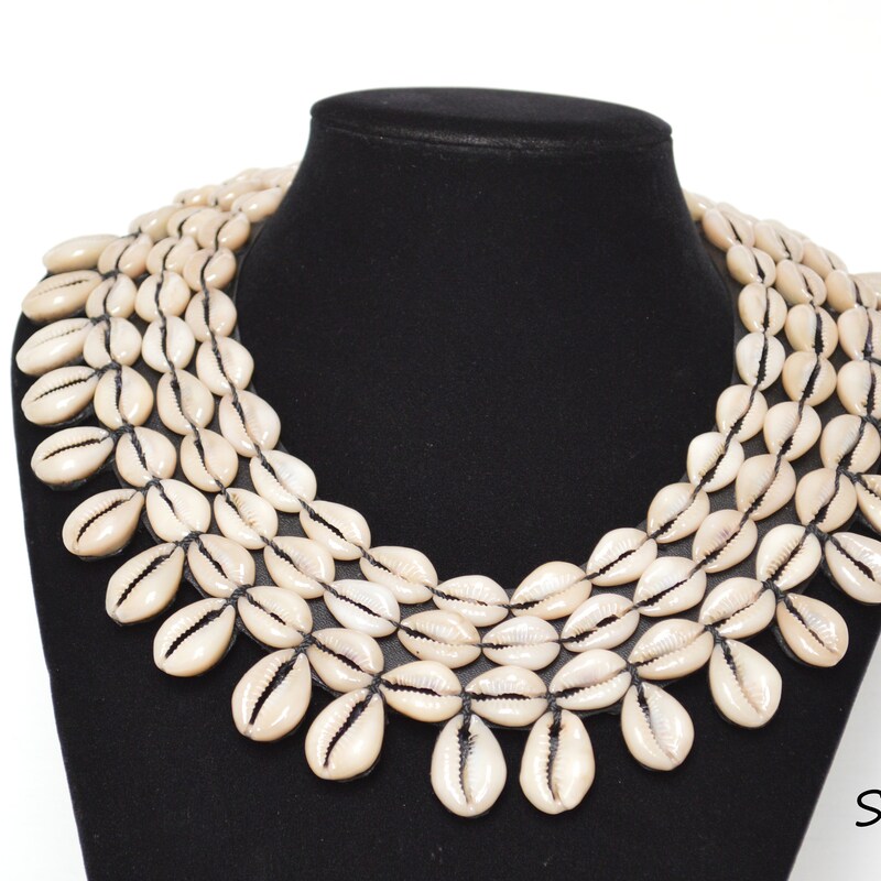 Cowry Shell Necklace - Etsy