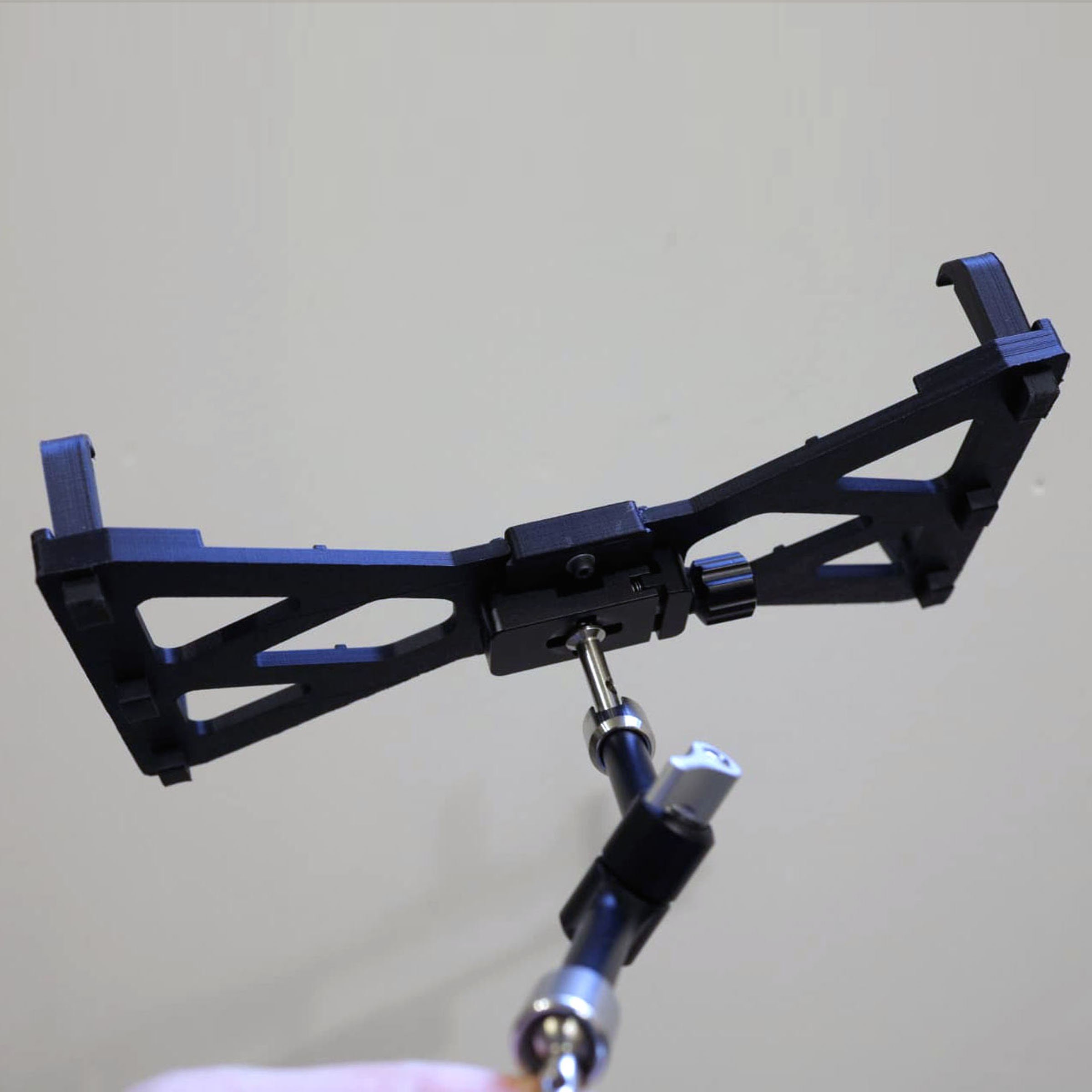 Four Claws Mount That Grab "blackmagic Design ATEM Mini" With 1/4 or 5/ ...