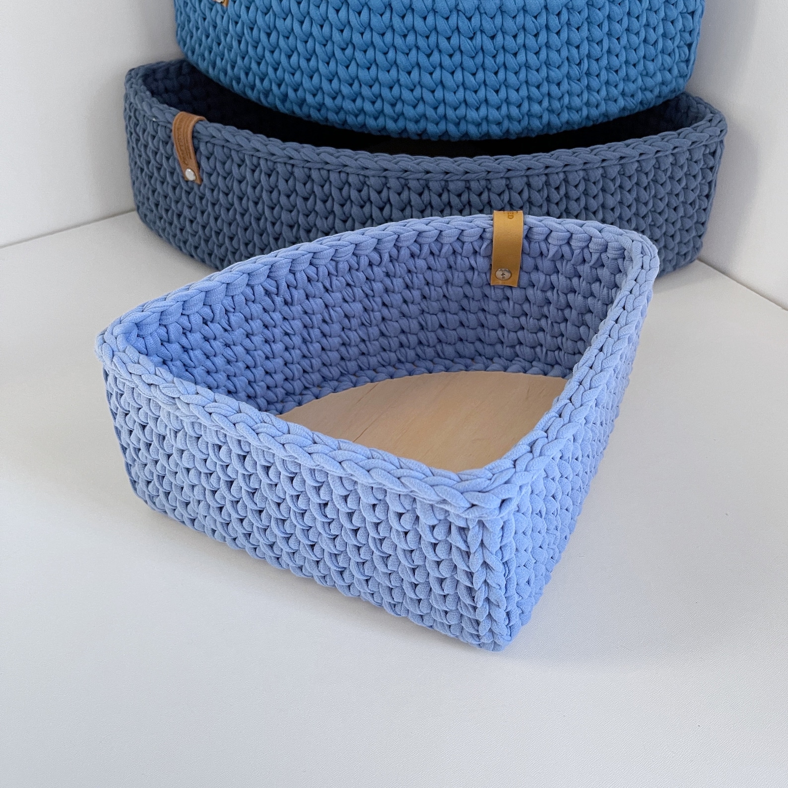 Triangle Corner Basket (1 Piece), Hallway Storage, Shelf Organizer ...