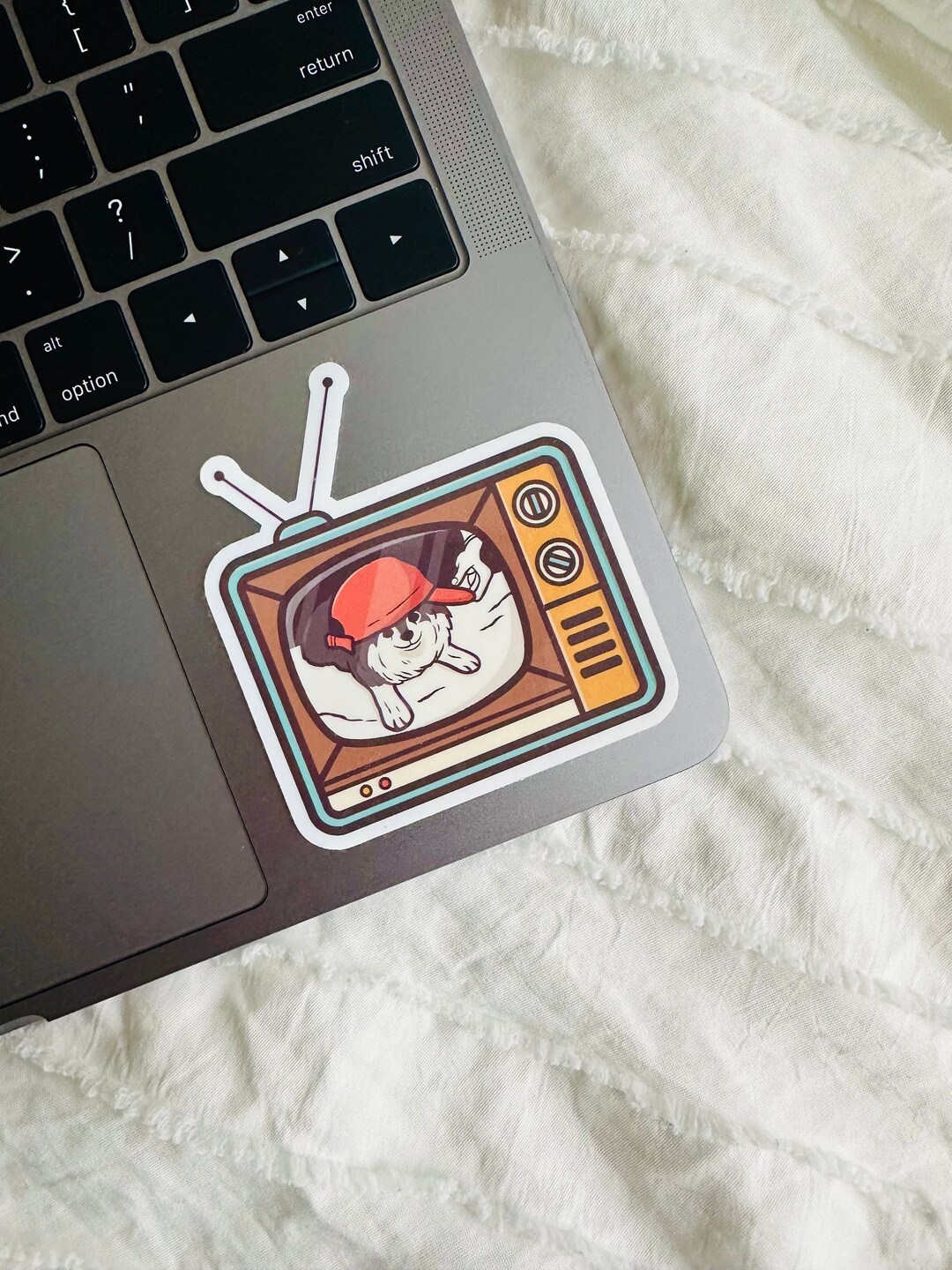 Layover Yeontan Vinyl Waterpoof Sticker | Taehyung V | Hobihearteu Shop ...