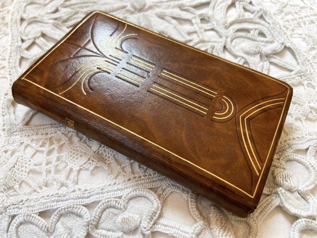 1930s Beautiful French Missal With a Beautiful Illustrations and Golden ...