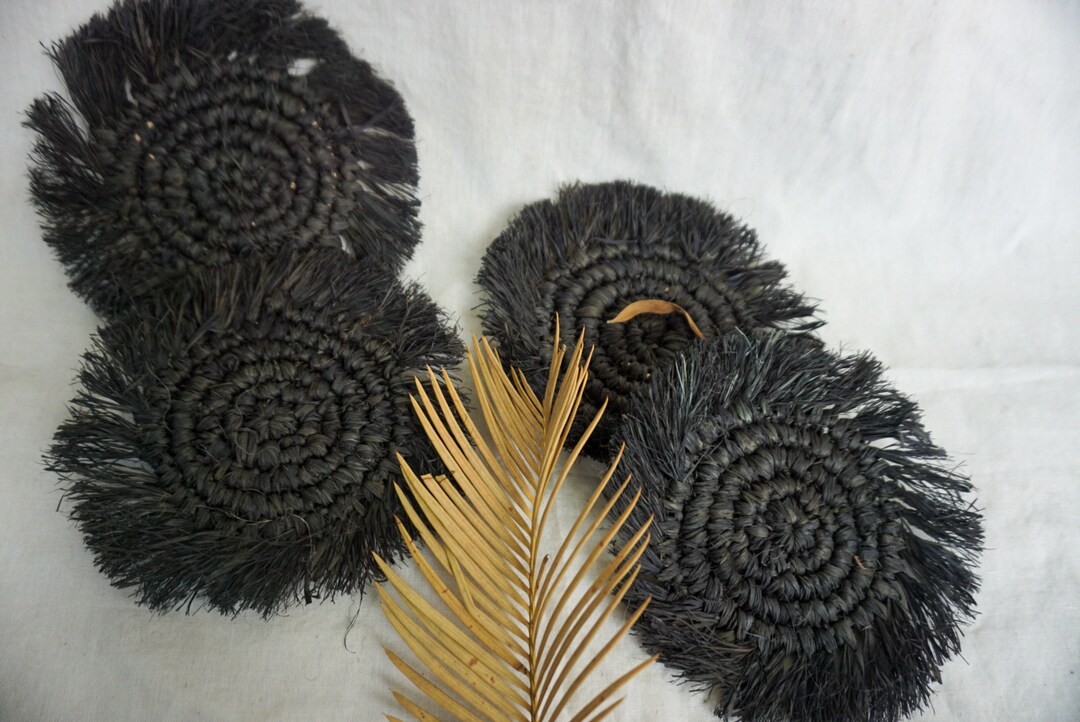 SET of 4 Black Handmade Round Raffia Coaster| Raffia Fringe Coaster Set ...