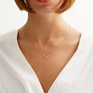 14k Gold V Shape Necklace, Triangle Chevron Jewelry, Gold V Necklace ...