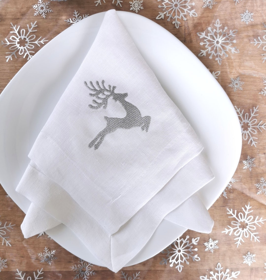 Embroidered Christmas Napkins for a Gift. Linen White Napkins With Red ...