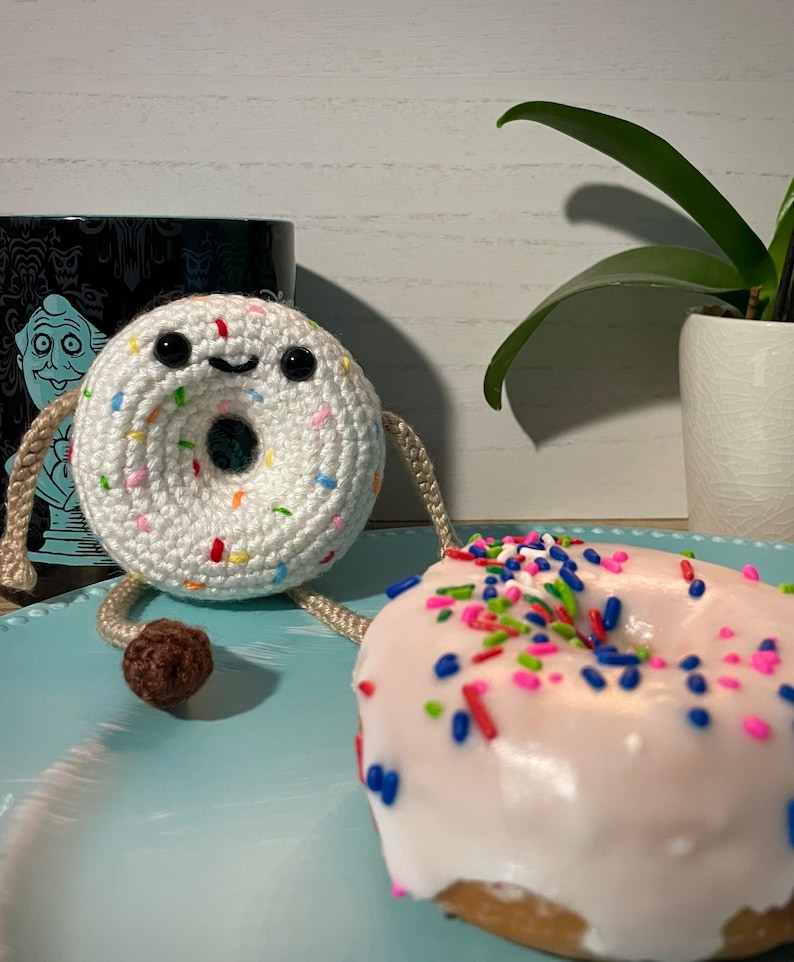 Sprinkles the Doughnut | Leggy Doughnut Crochet Pattern | Amigurumi ...