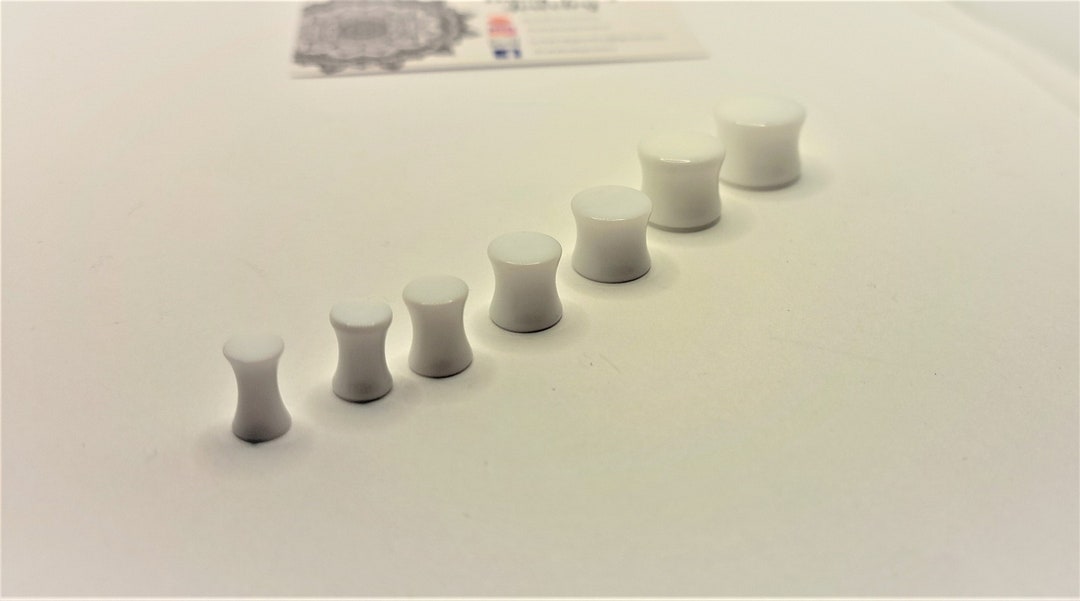 Pair Solid White Ear Plugs Acrylic Saddle Back Double Flare Stretcher ...