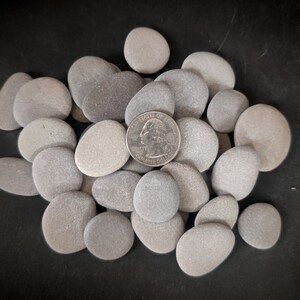 Small Flat Beach Rocks Bulk, Lot 30-90 Pieces, 1/4''- 3/4'' Smooth Grey ...