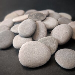 Small Flat Beach Rocks Bulk, Lot 30-90 Pieces, 1/4''- 3/4'' Smooth Grey ...