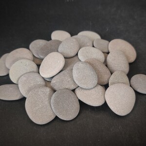 Small Flat Beach Rocks Bulk, Lot 30-90 Pieces, 1/4''- 3/4'' Smooth Grey ...