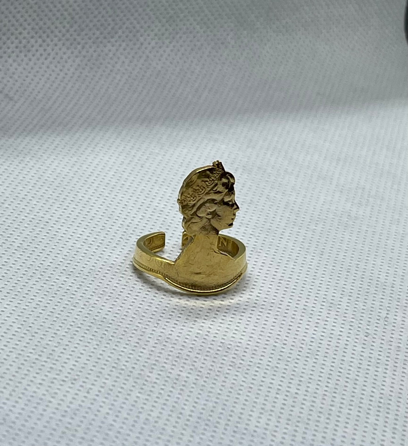 Queen’s Ring, 18K Gold Plated, Queen Elizabeth - Etsy