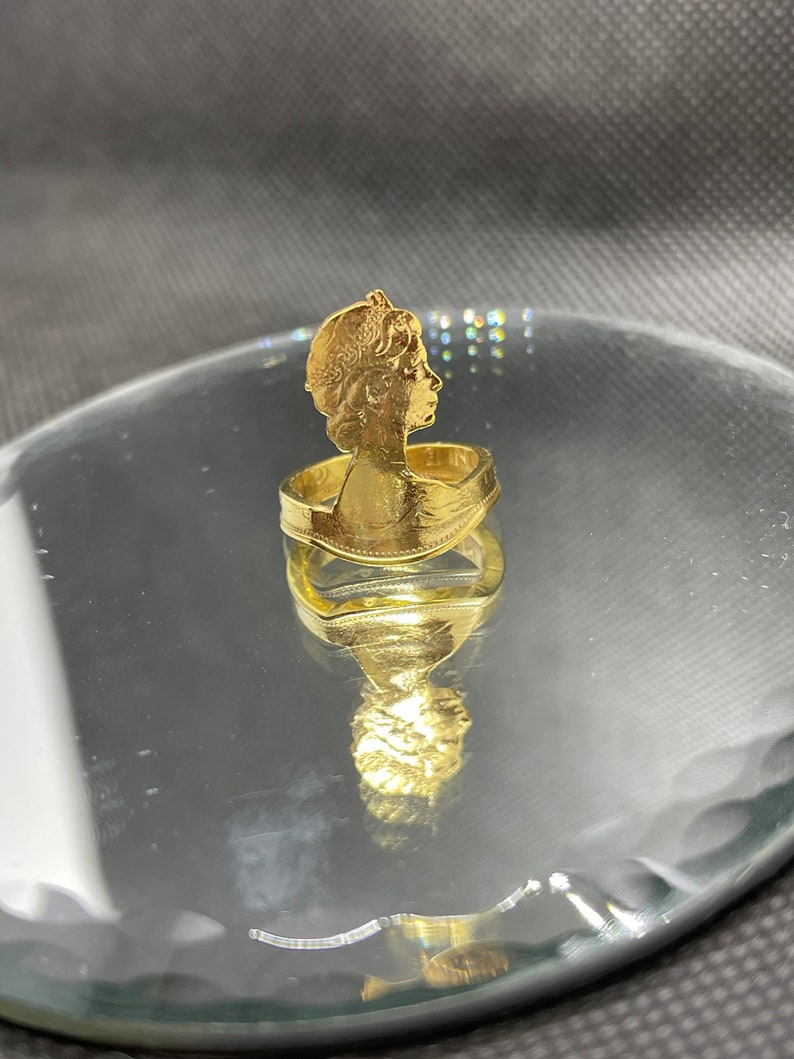 Queen’s Ring, 18K Gold Plated, Queen Elizabeth - Etsy