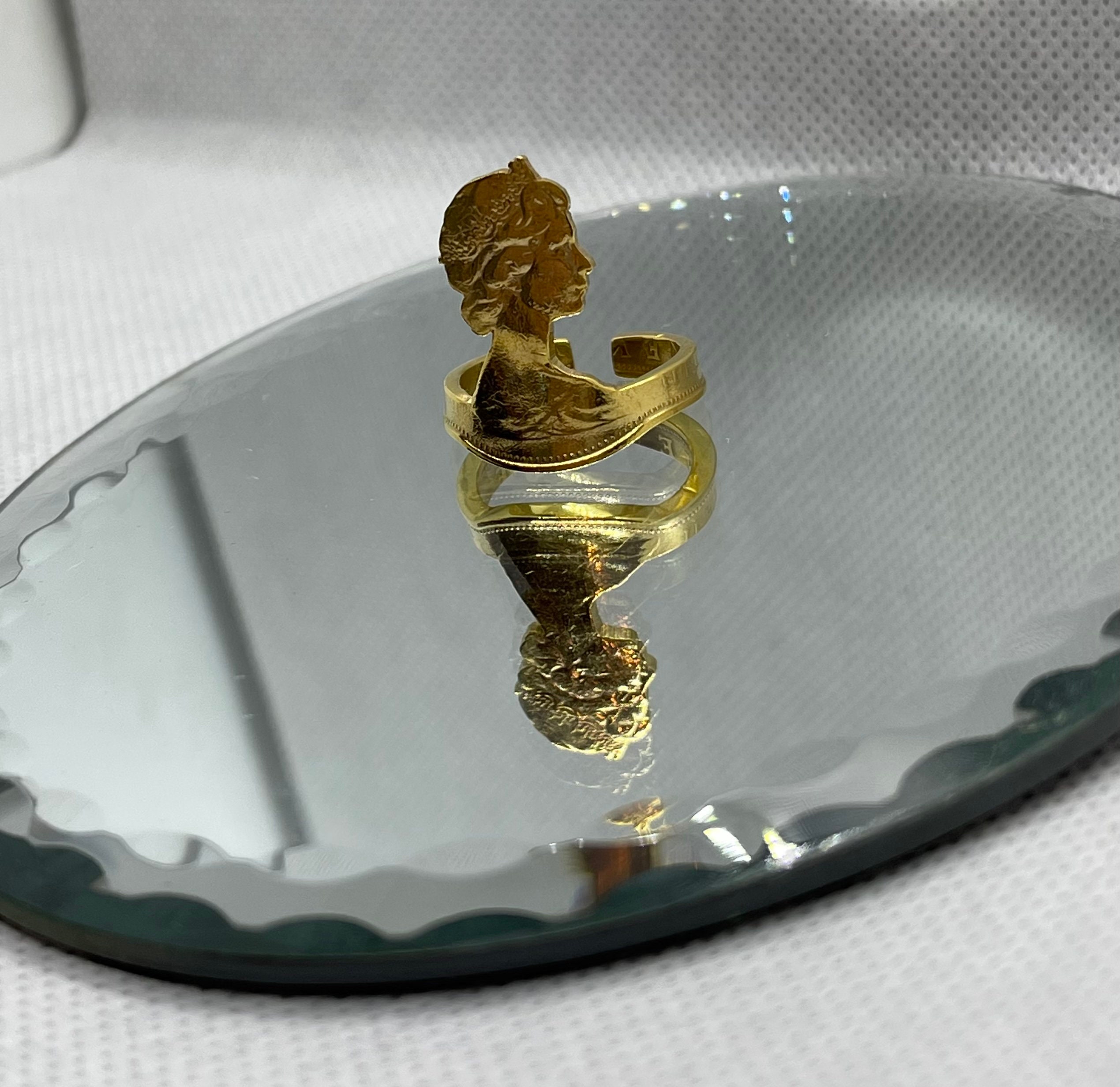 Queen’s Ring, 18K Gold Plated, Queen Elizabeth - Etsy