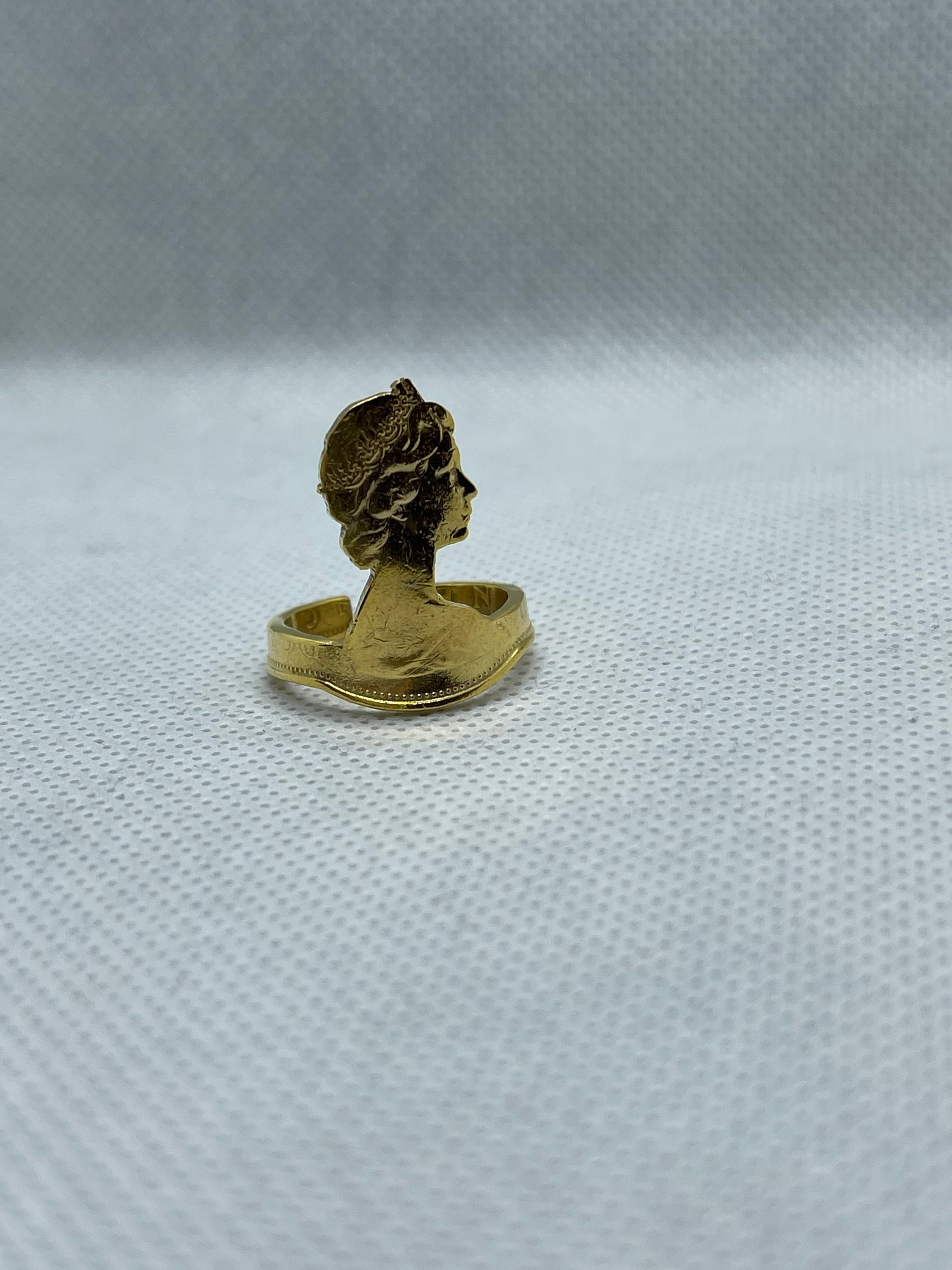 Queens Ring, 18K Gold Plated, Queen Elizabeth - Etsy UK