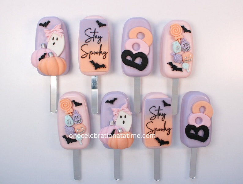 Halloween Themed Cakesicles, Spooky Halloween Cakesicles, Cute ...