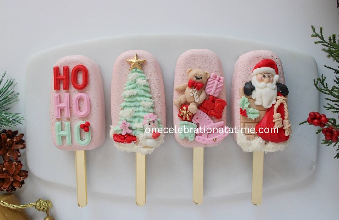 Santa Themed Cakesicles, Christmas Cakesicles, Christmas Cake Pops ...