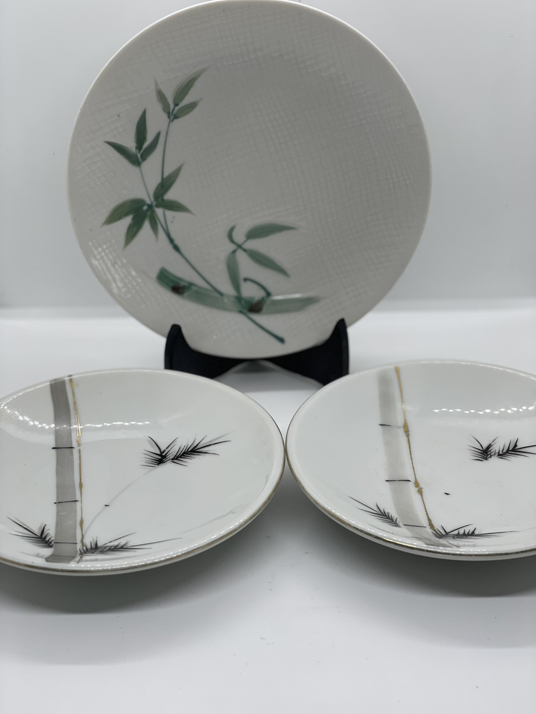 Bamboo Graphic Design On Platters