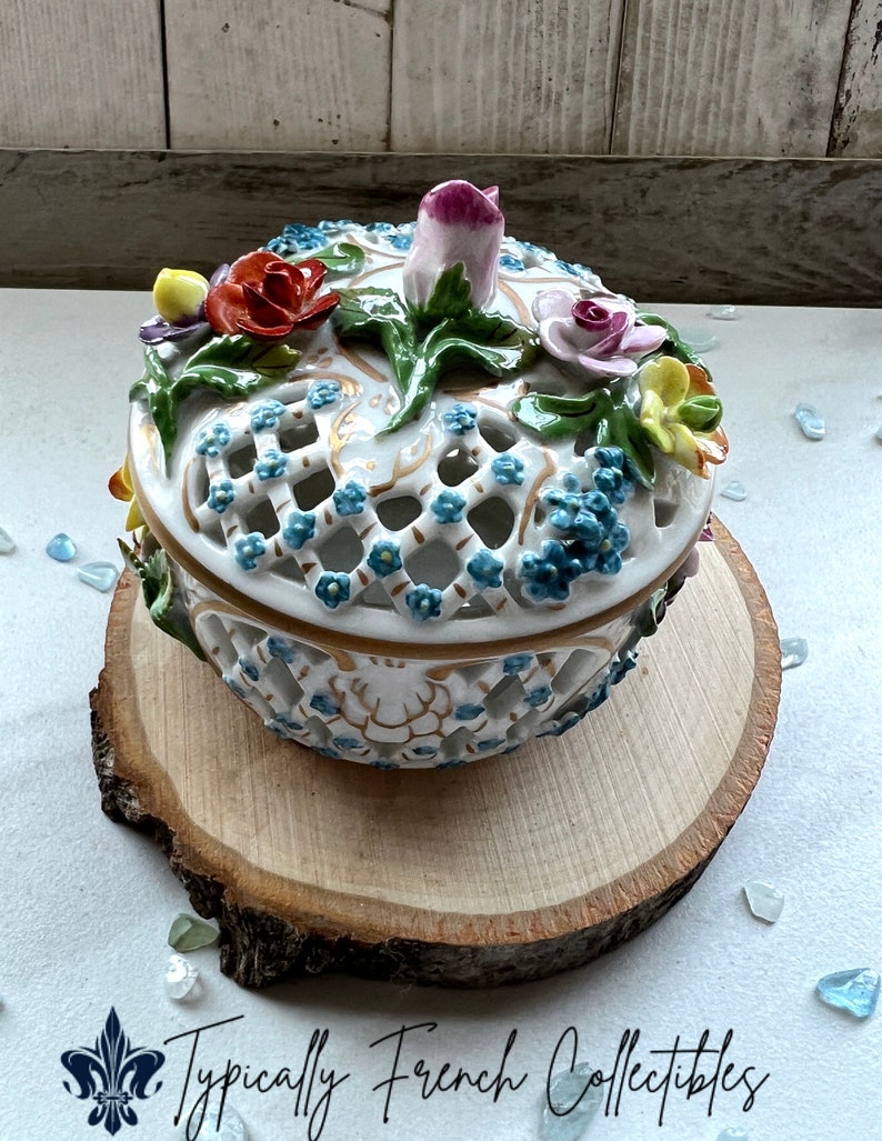 Floral Dresden Box. Vintage Floral Trinket Box. Pill Box Dresden Hand ...