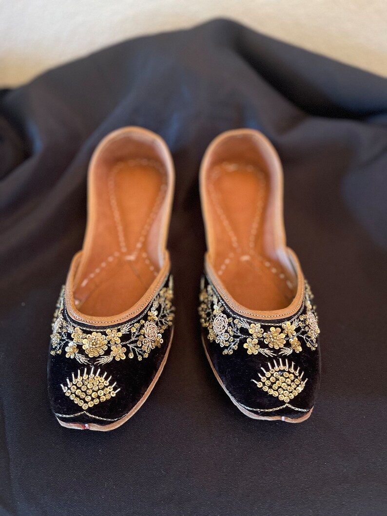 Punjabi Jutti/ Khussa/ Mojari/ Flat Shoes - Etsy