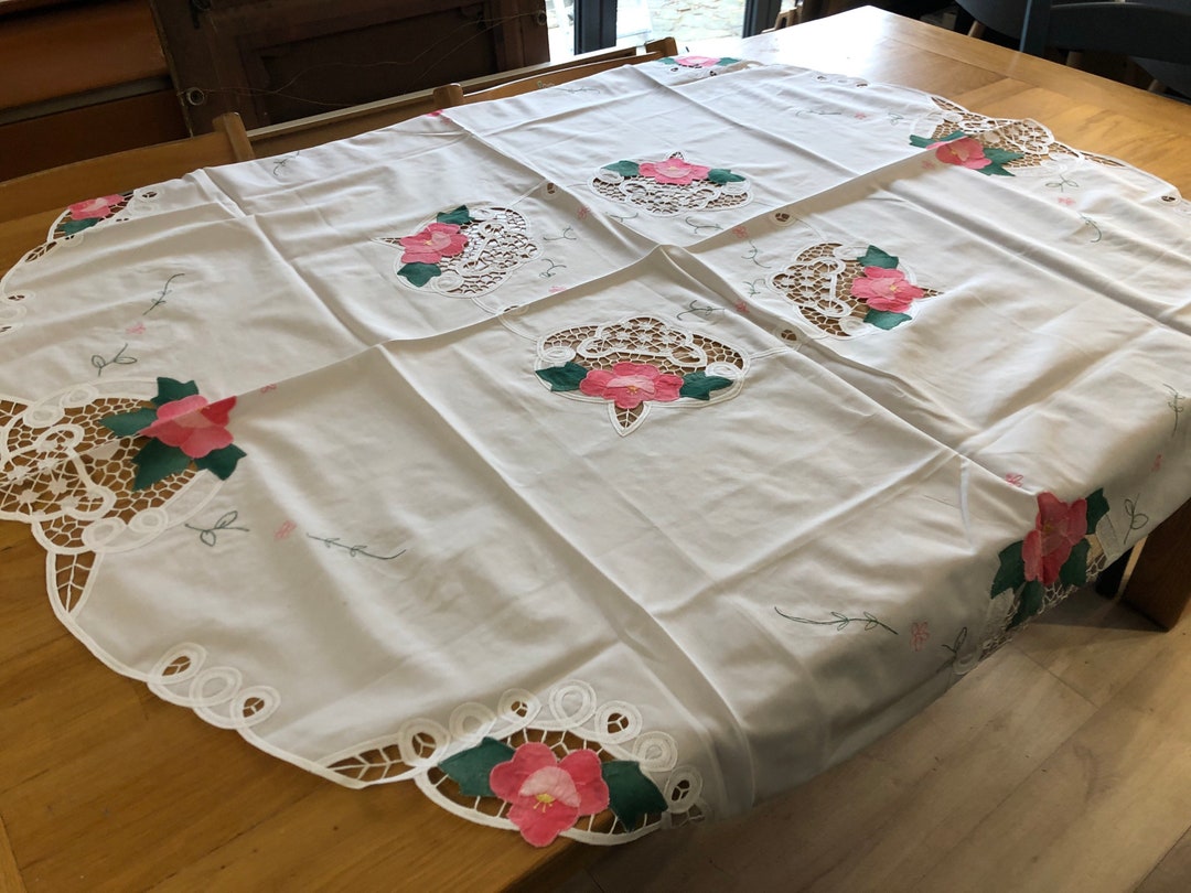 Beautiful Applique Embroidered Tablecloth Hand-made Floral Pattern Tea ...