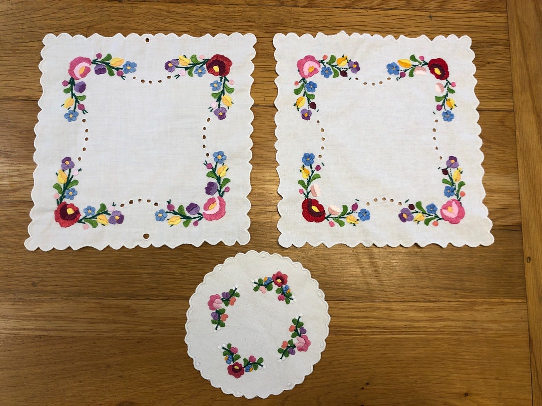 Set of 3 Vintage Hungarian Floral-design Hand Embroidery Tablecloth ...