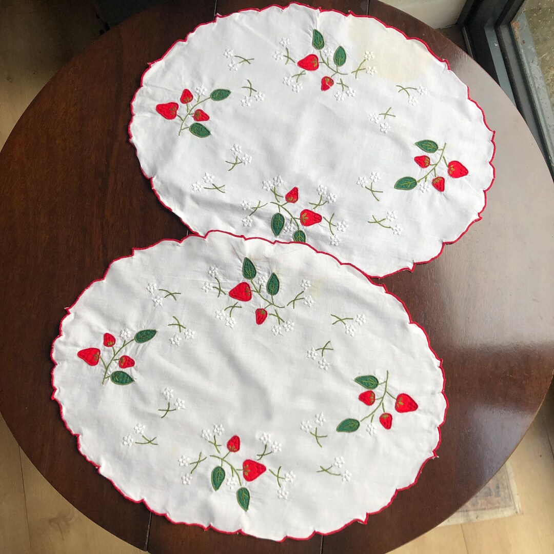 Set of 2 Vintage Handmade Strawberry Appliqué Embroidered Table Mats ...