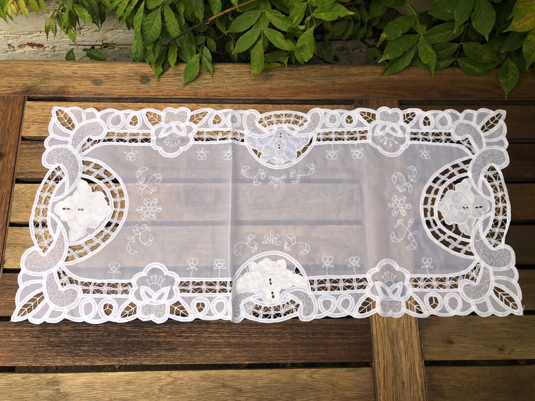 Beautiful Applique Embroidered Tablecloth Floral Pattern Tea Party With ...