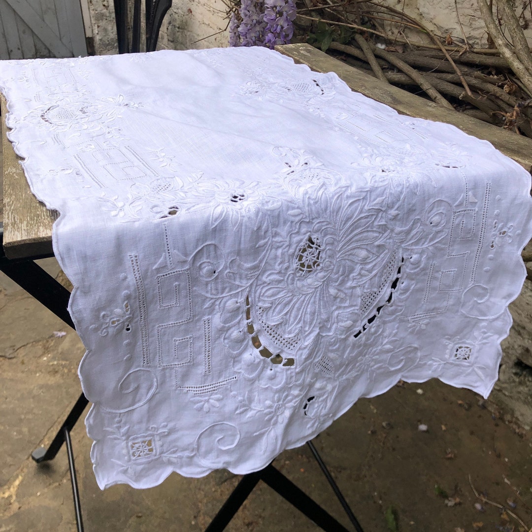 Beautiful Vintage Embroidered Table Runner Dressing Table Linen ...