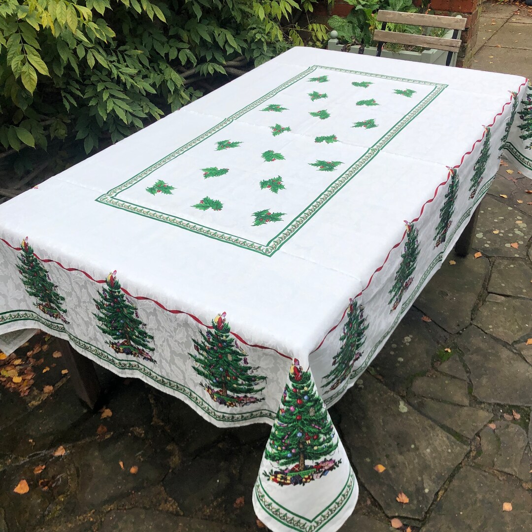 Spode Christmas Tree Print Tablecloth Oblong Christmas Gift Beautiful ...