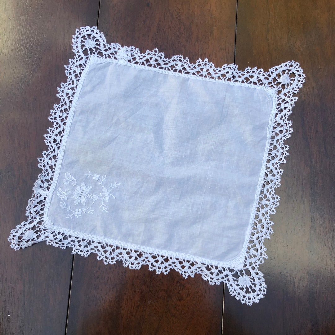 Vintage Hand Embroidered Linen Lace Edge Table Mat Dressing Table Mat ...