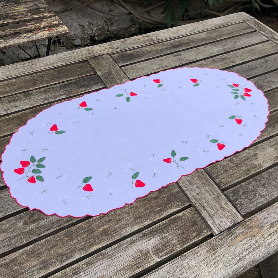 Vintage Hand Embroidered Strawberry Tablecloth Table Runner - Etsy