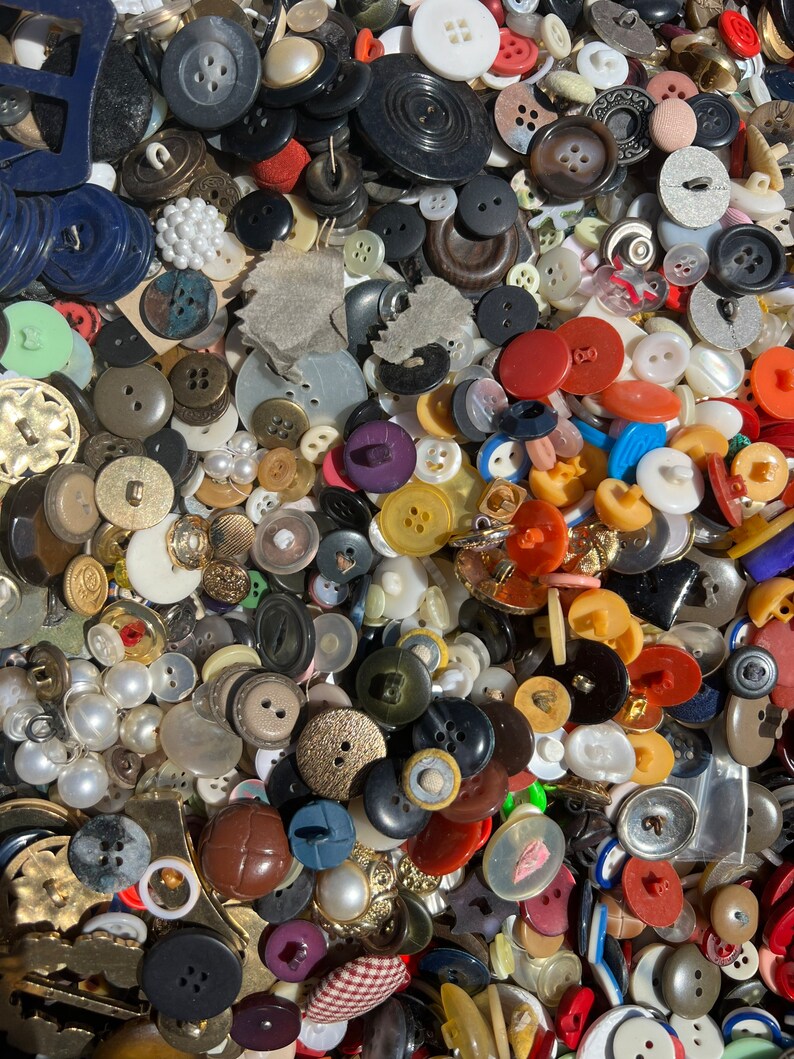 Lot of Vintage to Now Buttons - Etsy