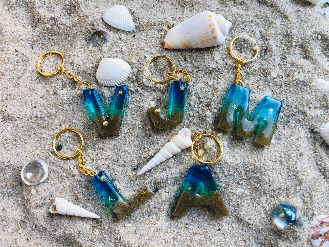 Beach Letter Keychain, Ocean Resin, Handmade Gift, Initial Keychain ...