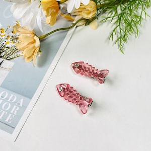 A Pair of Pink Fishbone Hair Clips,y2k Vintage Star Pink Fishbone Clip ...