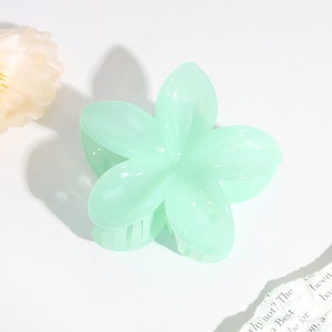 Frangipani Flower Hair Claw Clips, Elegant Flower Hair Claws, Trendy ...