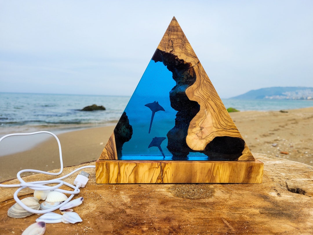 Resin&olive Wood Stingrays Ocean Night Lamp-epoxy Diorama Manta-ray ...