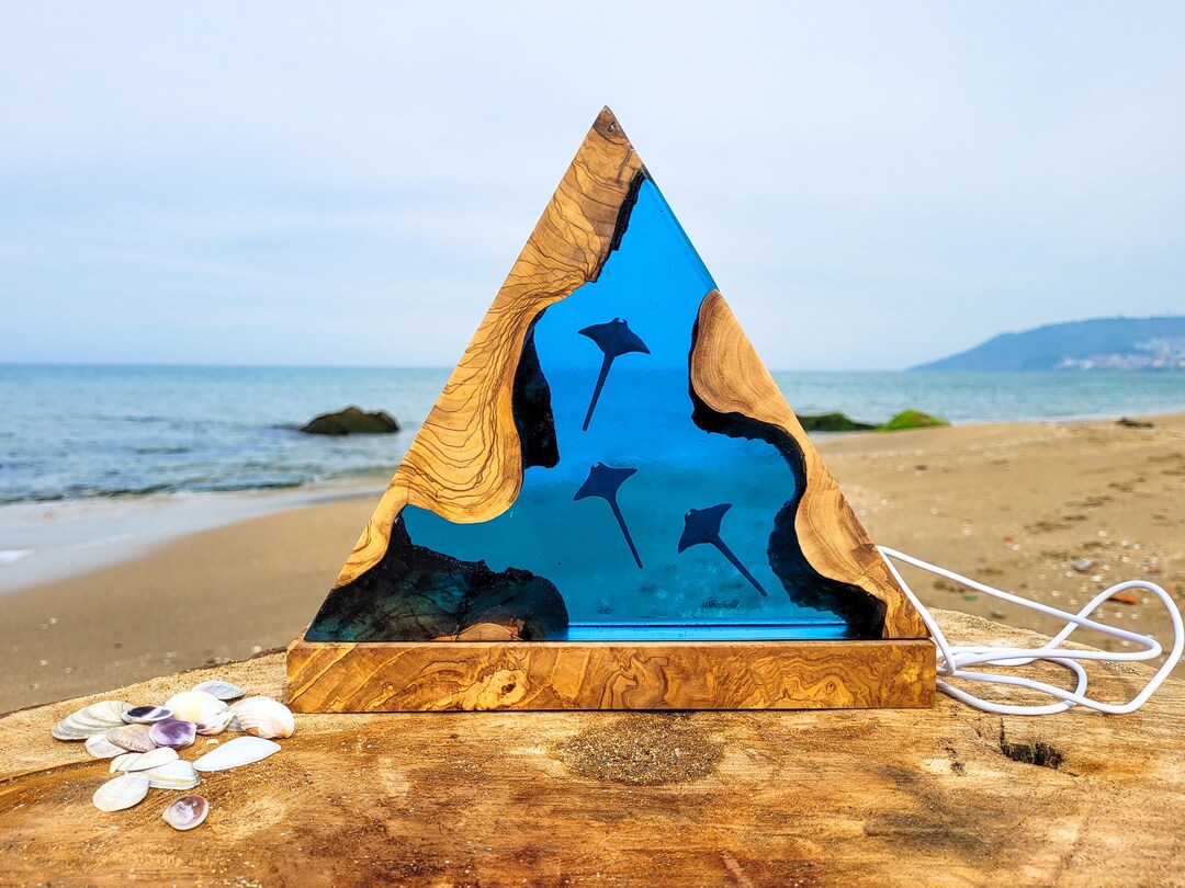 Custom Made Resin&olive Wood Stingrays Ocean Night Lamp-epoxy Diorama ...