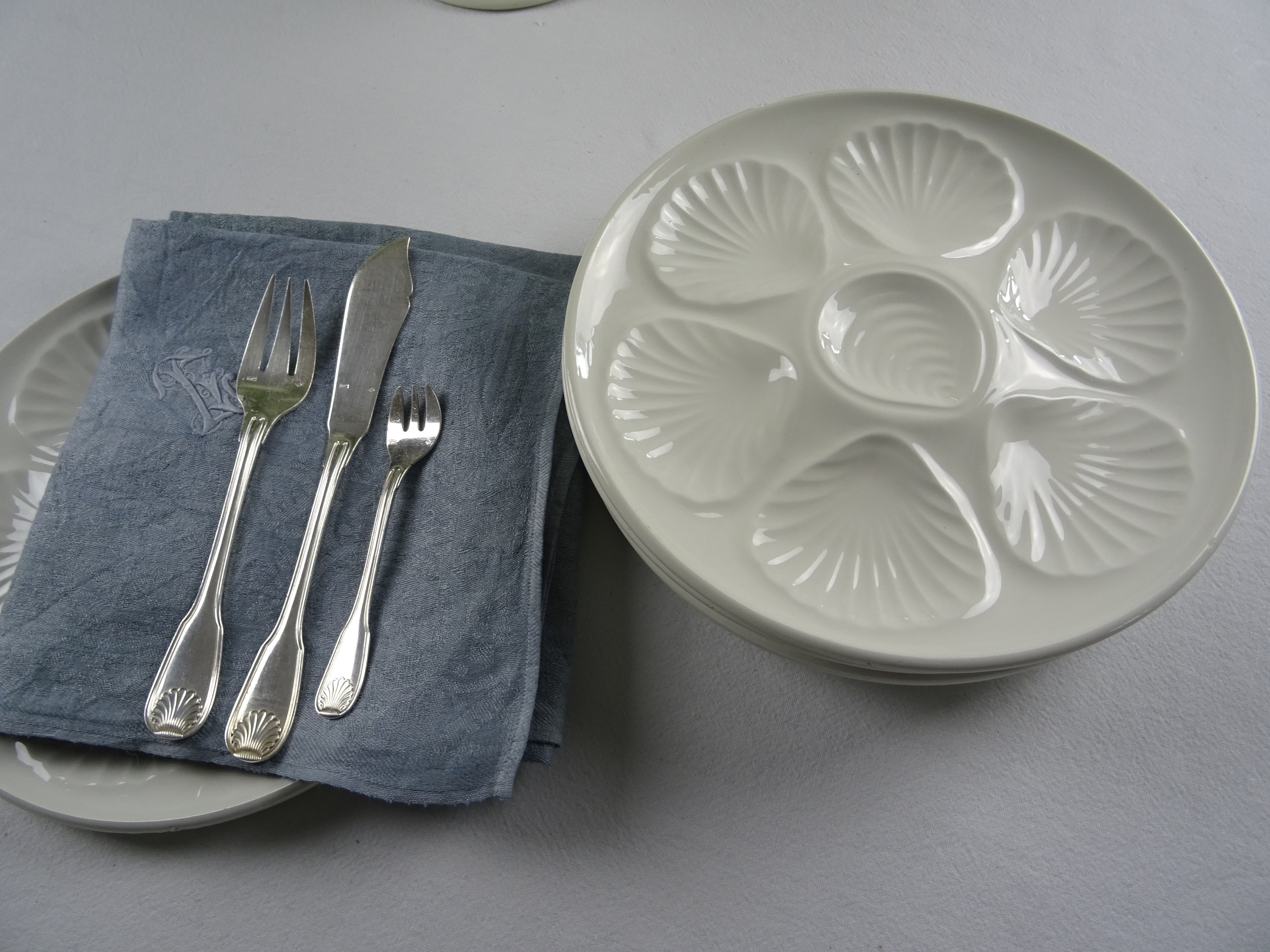 Set of 6 Shell Plates White Oyster Plates Longchamp Stoneware Top ...