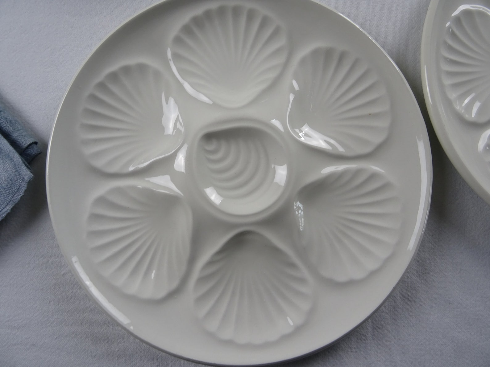 Set of 6 Shell Plates White Oyster Plates Longchamp Stoneware Top ...
