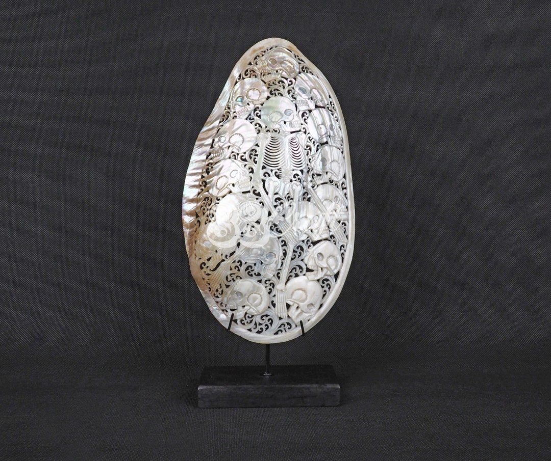 Natural Mussels Clam Shell Carving Skull Model on Stand Large Size Hand ...