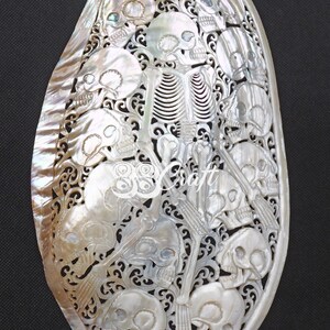2pcs Natural Mussels Clam Shell Carving Skull Dragon Hand Carved Mixed ...