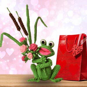 Crochet Pattern. Amigurumi Frog With a Bouquet of Flowers. DIY Crochet ...