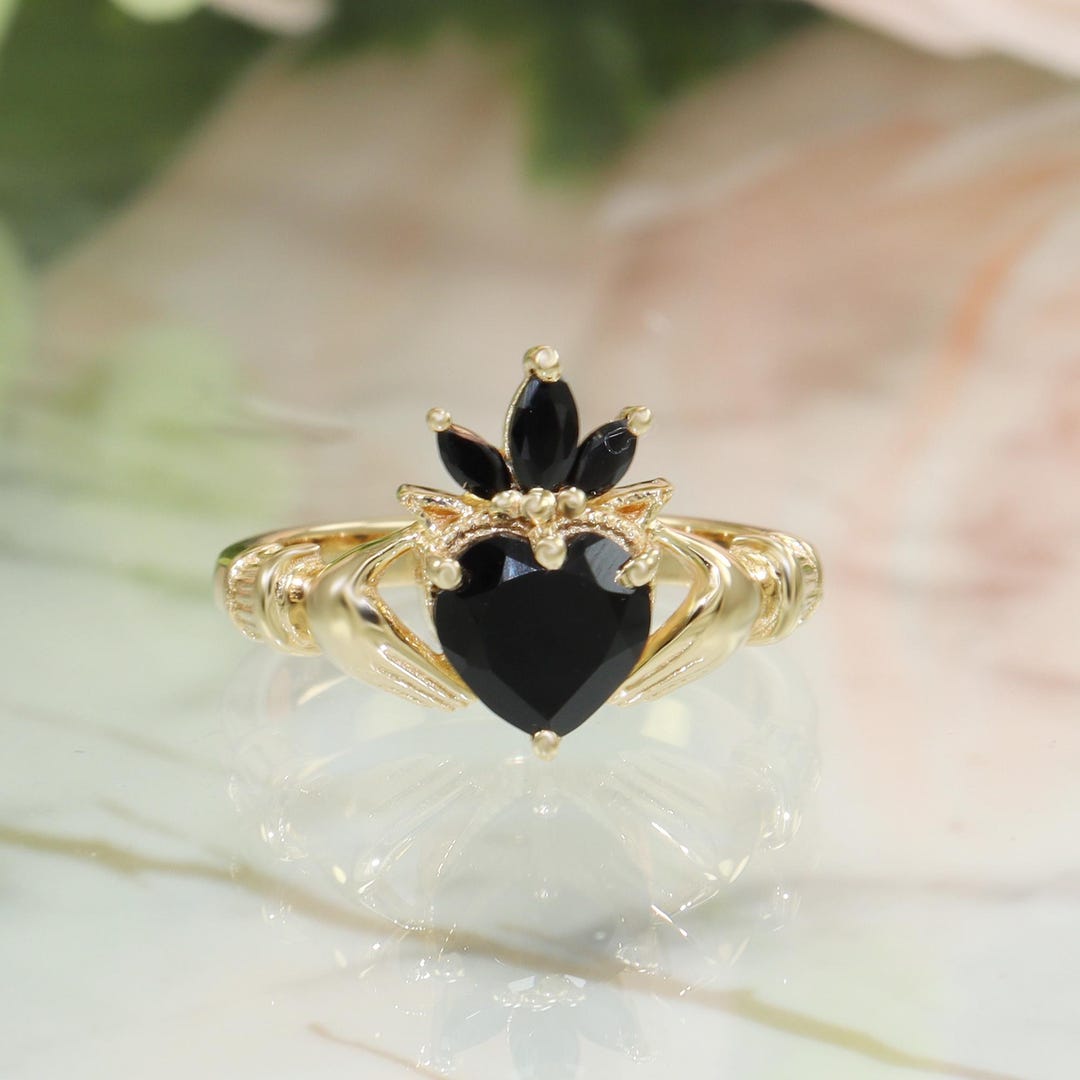 6mm Heart Shape Black Onyx Claddagh Engagement Ring, Crown Black Onyx ...