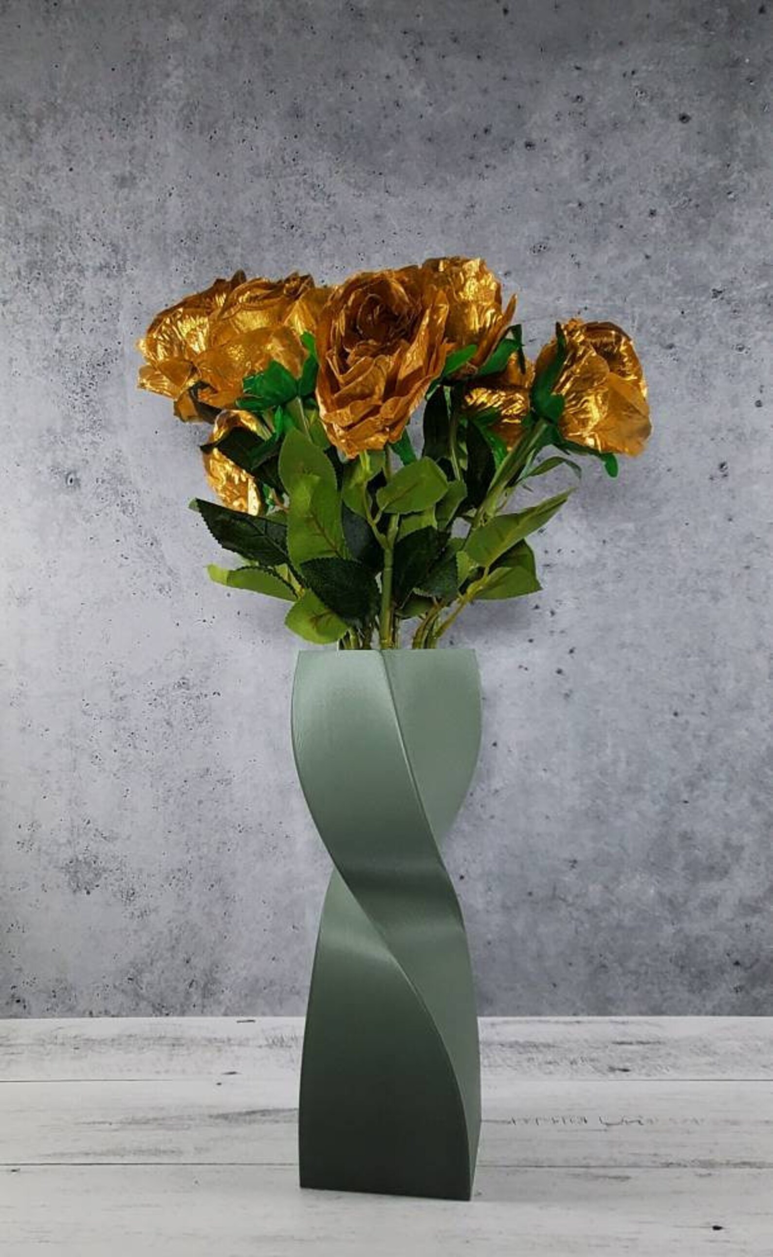 Matte Sage Green Vase Twisted Middle Centerpiece Desk Vase - Etsy