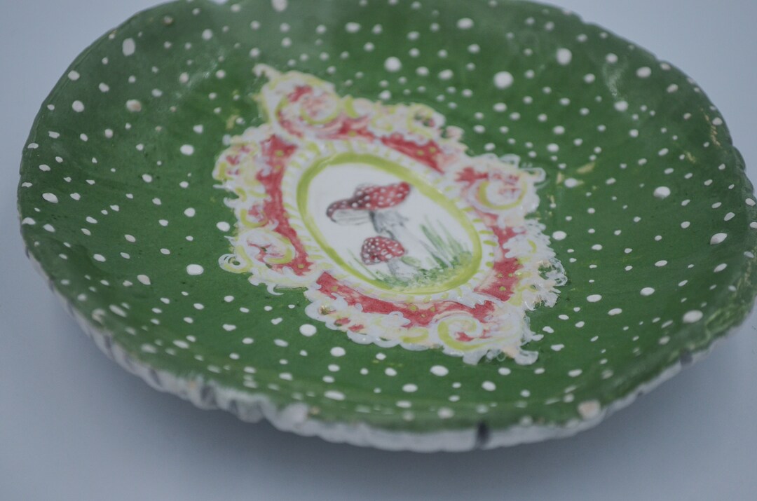 Toadstool Plate, Hand-painted Plate Fairy-tale Vessel - Etsy