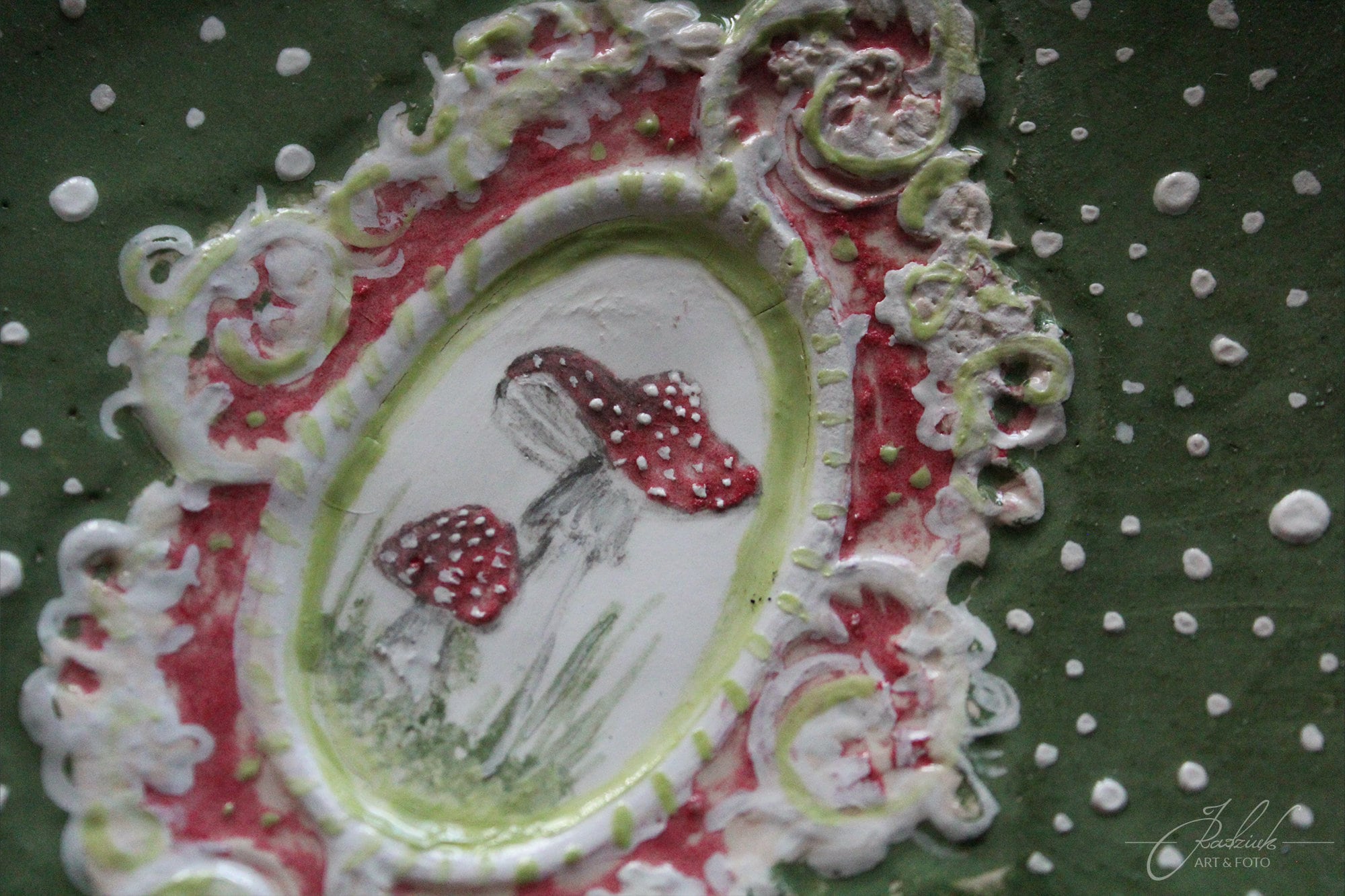 Toadstool Plate, Hand-painted Plate Fairy-tale Vessel - Etsy